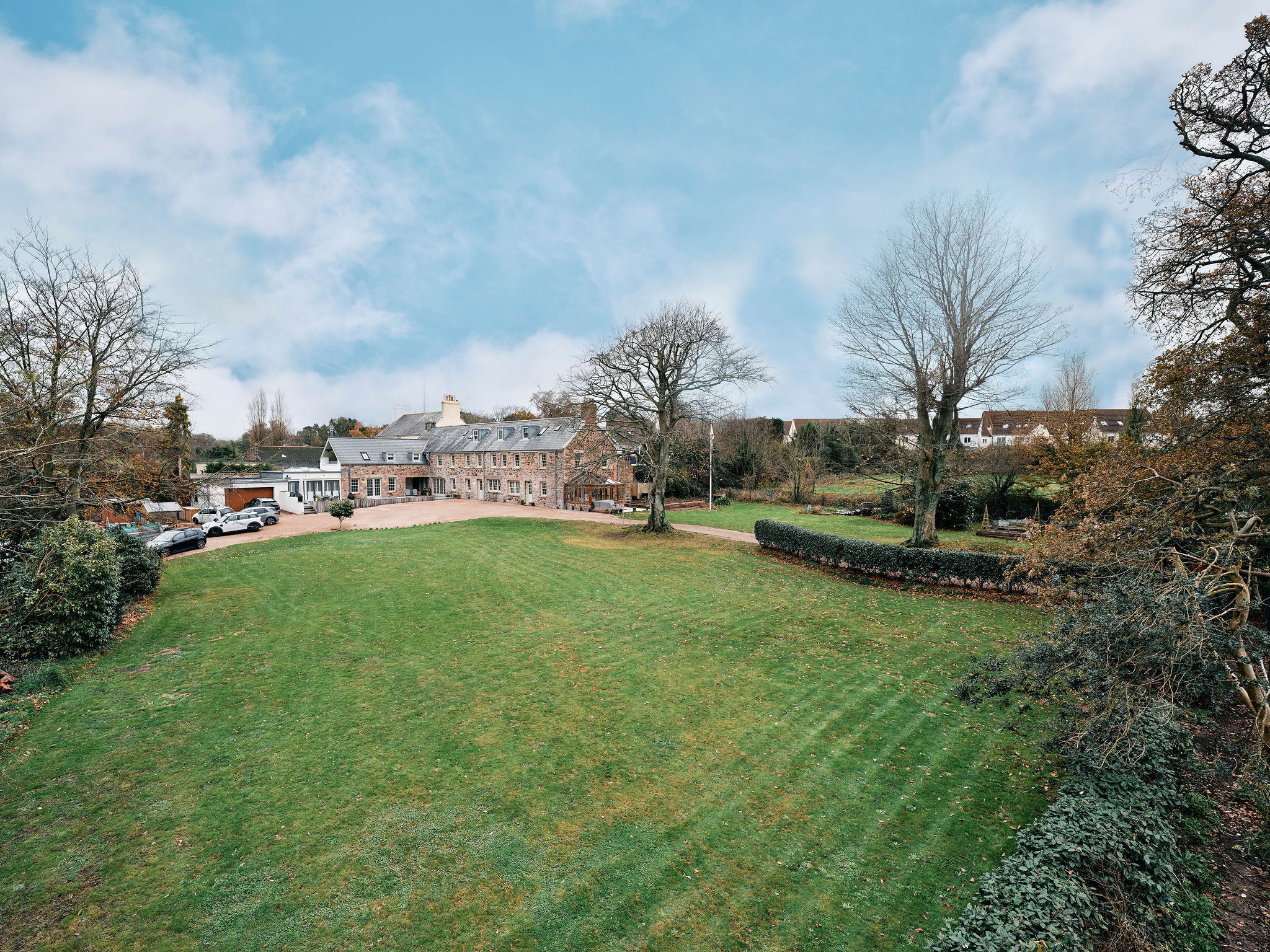 High-end Properties | Broadlands