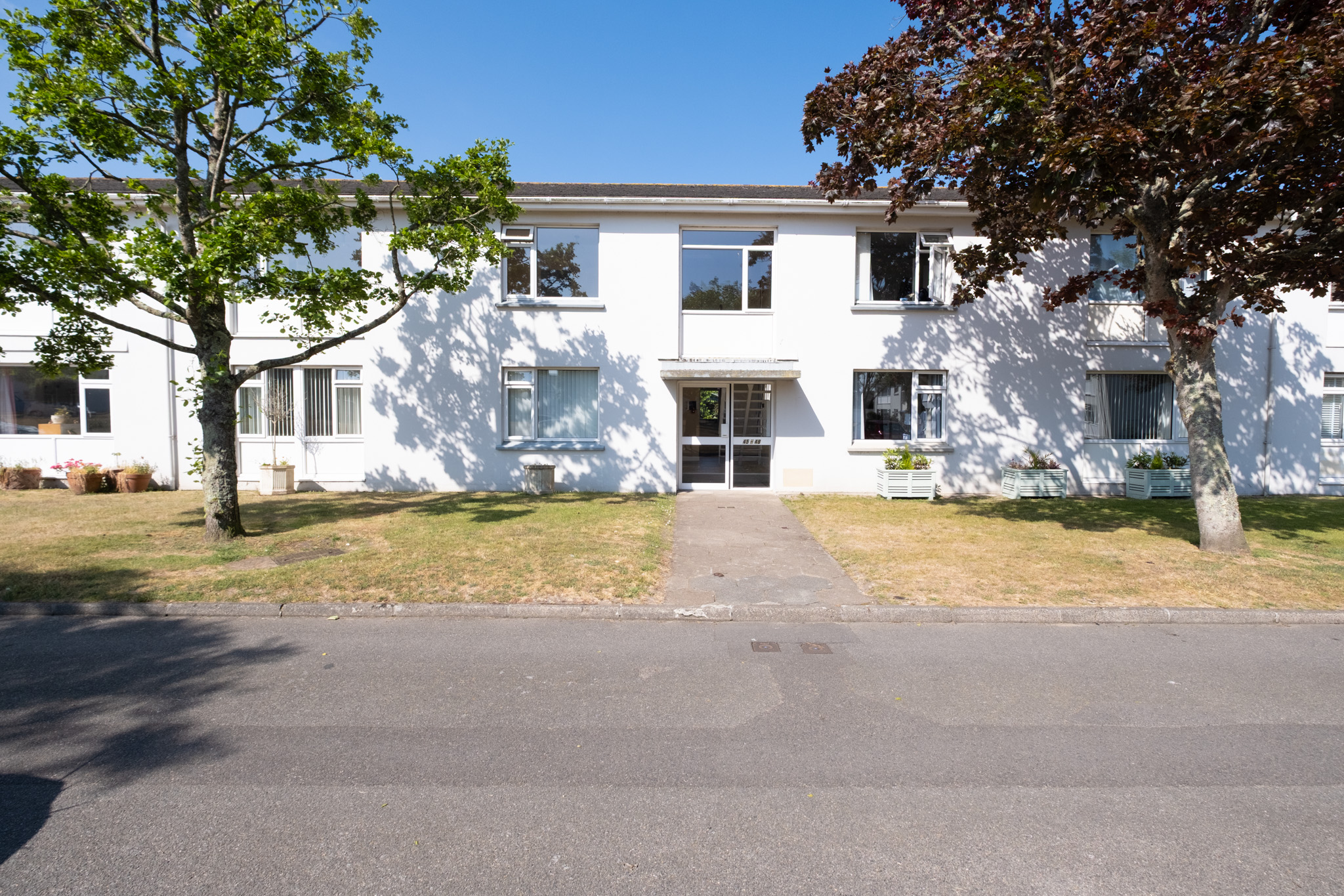 Elizabeth Close | Broadlands