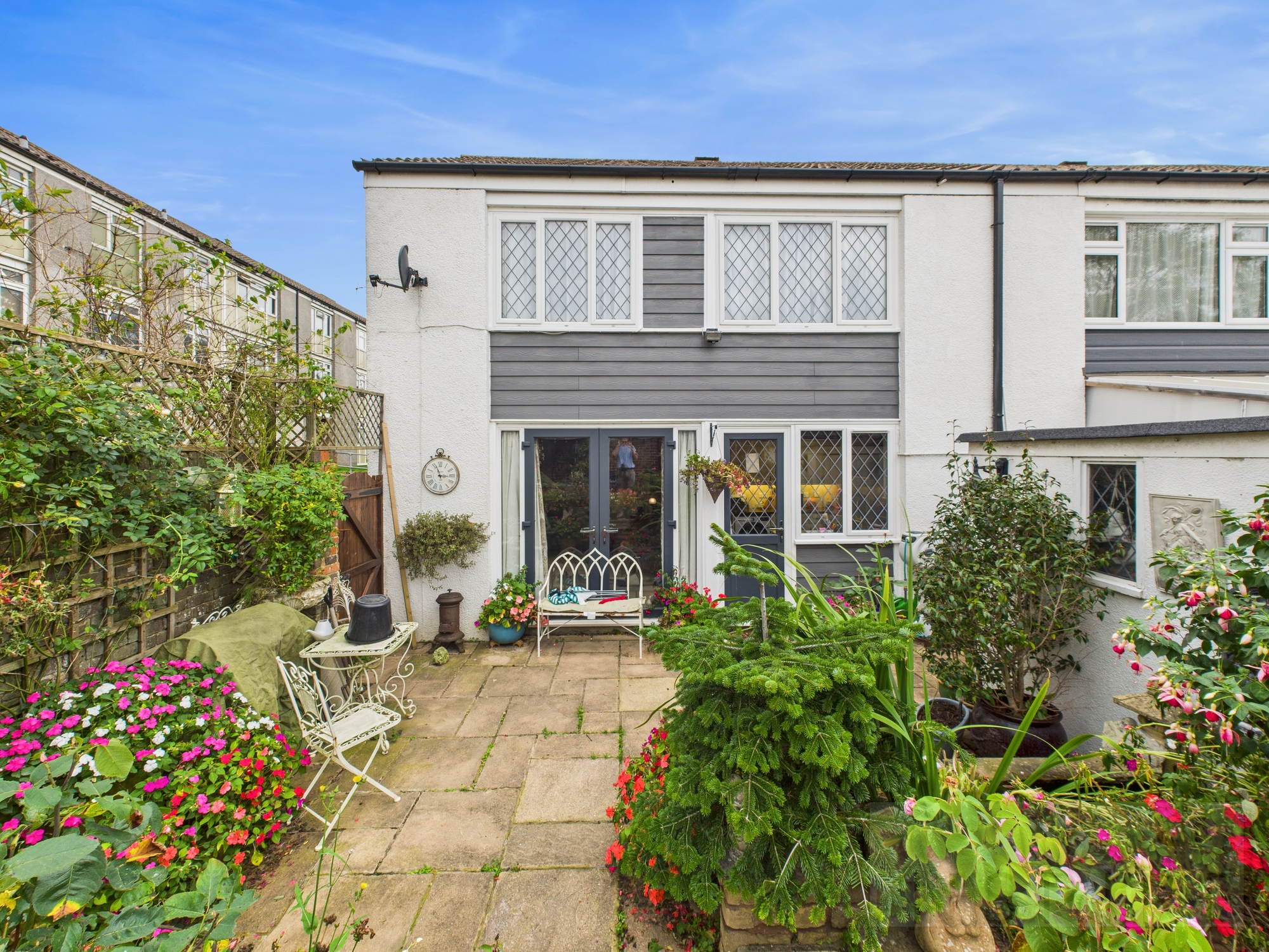 Holtye Walk, Crawley, RH10 | Street