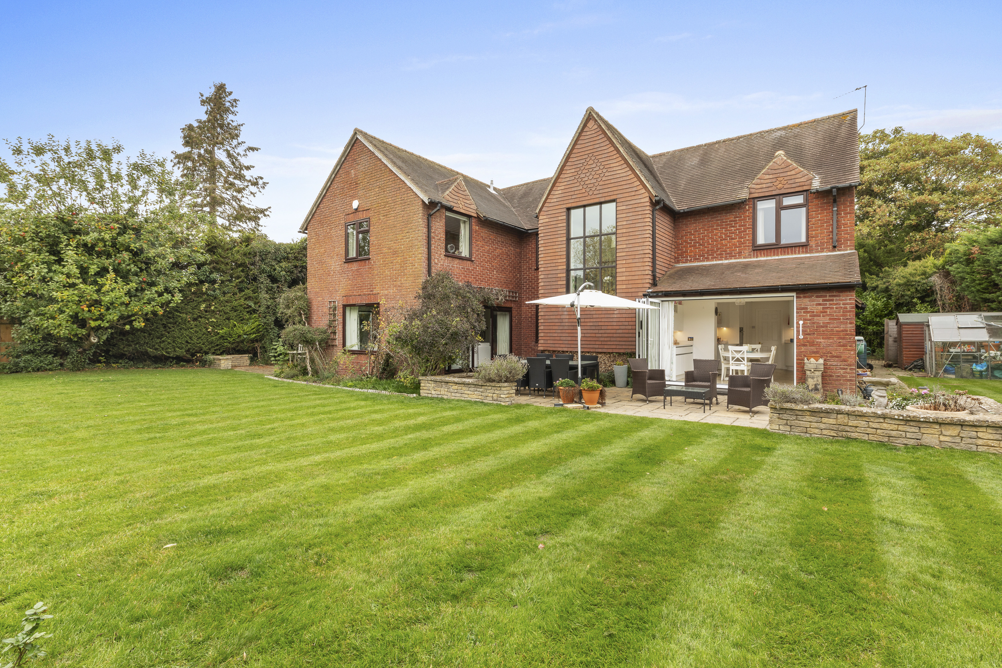 Lodge Farm Close, Weston Turville, HP22 | Street