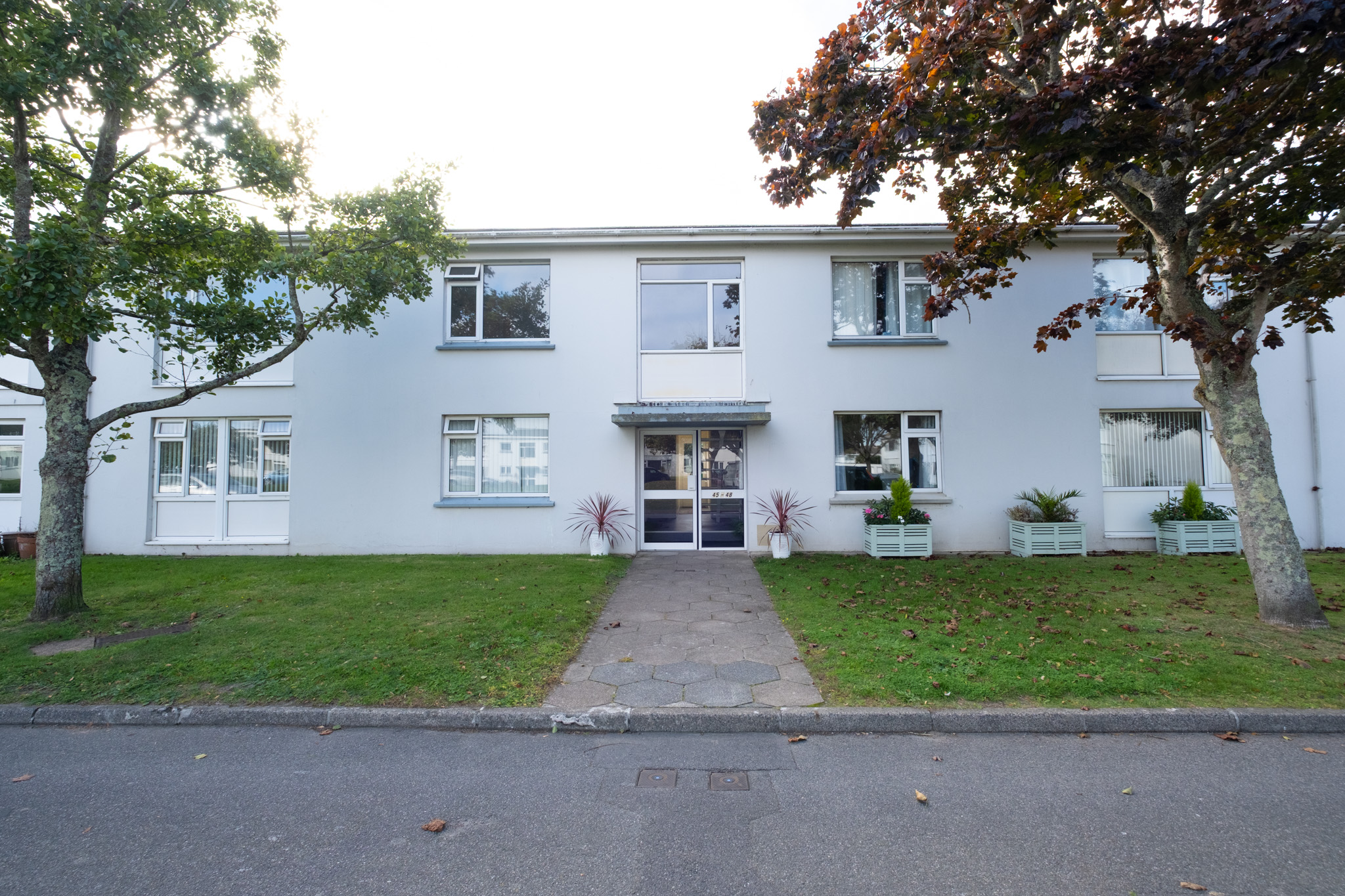 Elizabeth Close | Broadlands