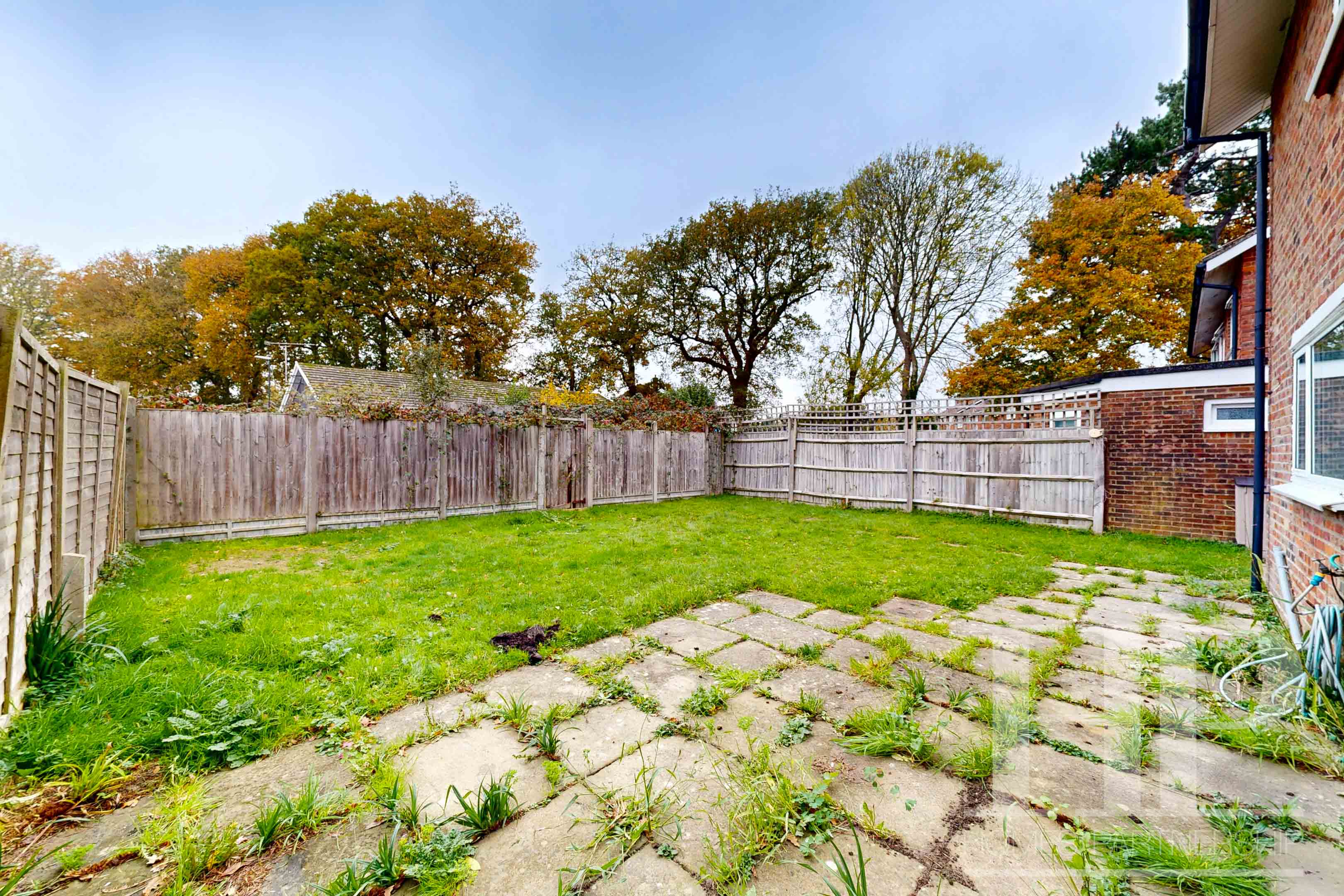 Lancing Close, Crawley, RH11 | Street