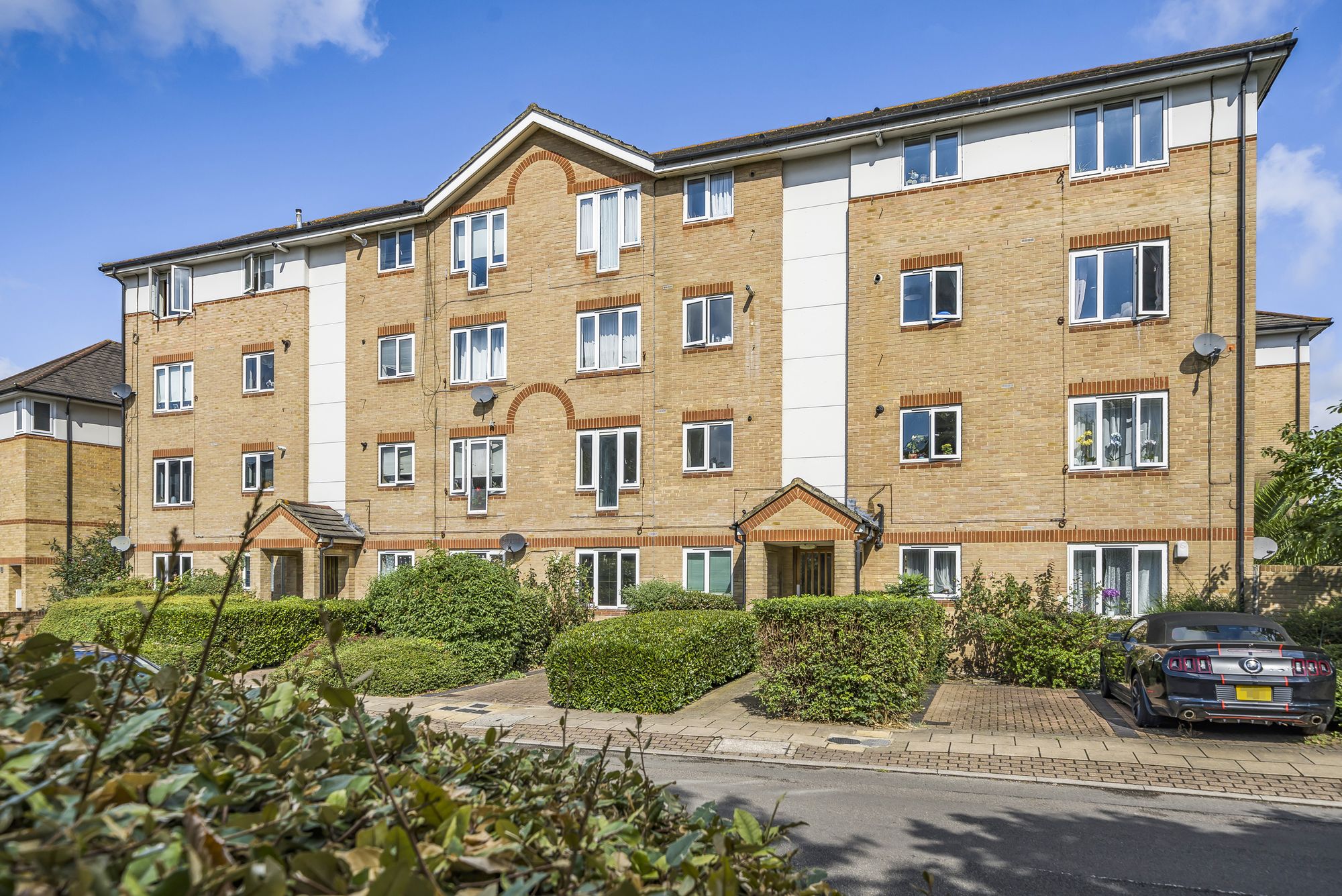 1 Bed, 1 Bath Property For Sale in Jodane Street, London, SE8