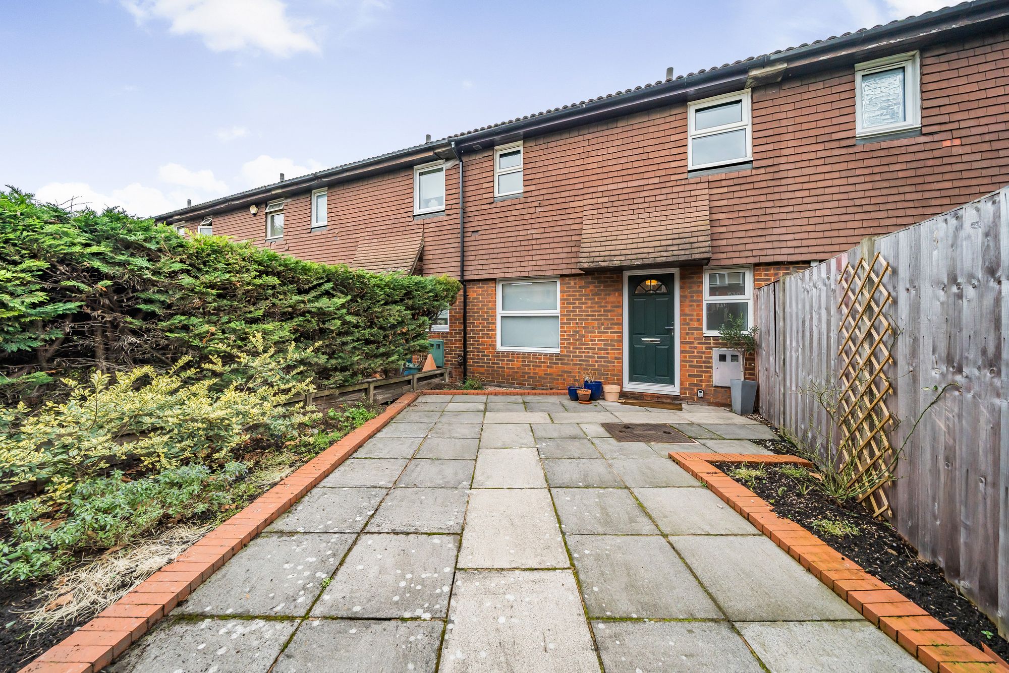 Properties For Sale in Bow - Flats & Houses - Oliver Jaques