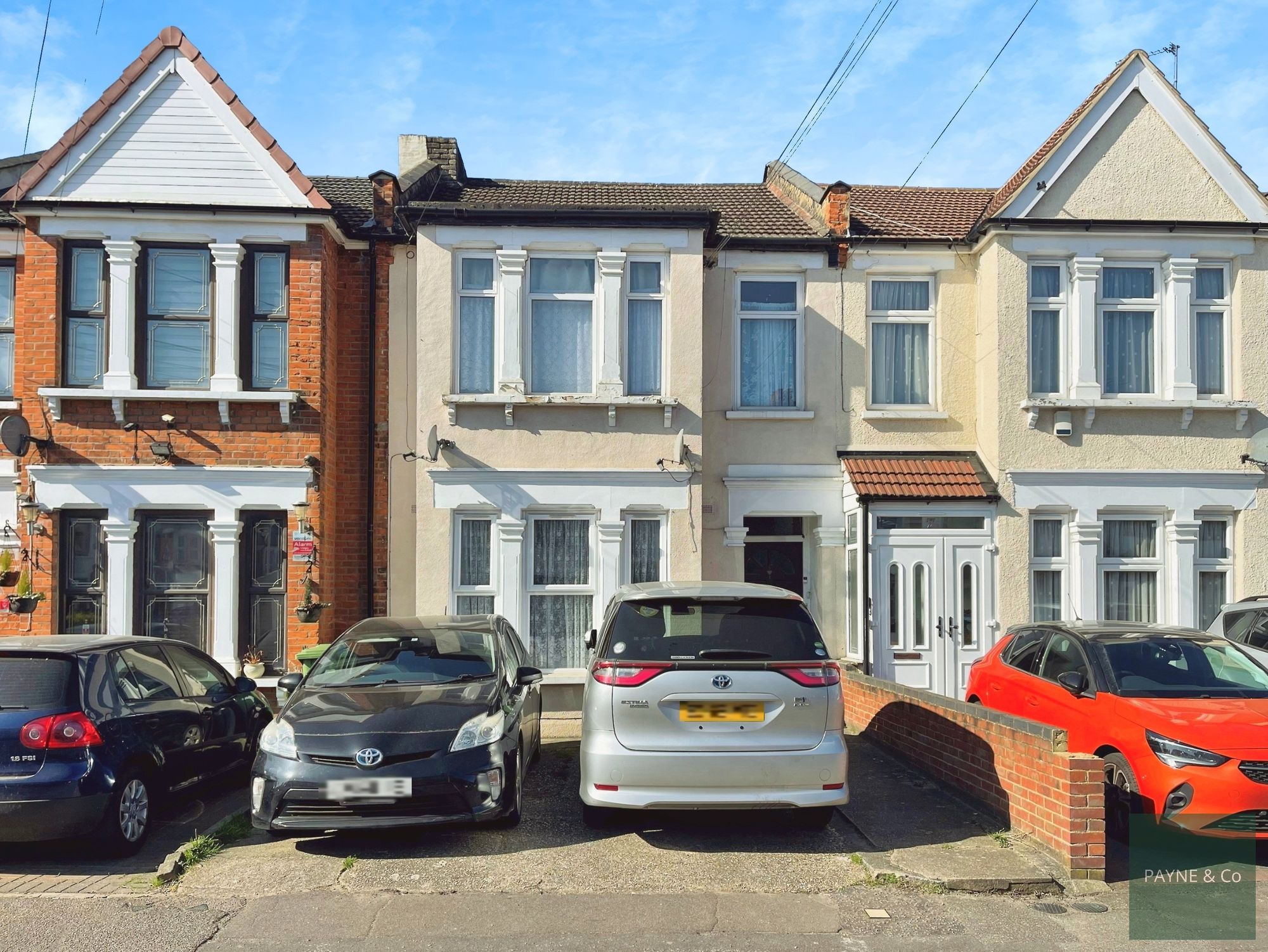 2 Bed, 1 Bath Property For Sale in Christchurch Road, Ilford, IG1 4QY