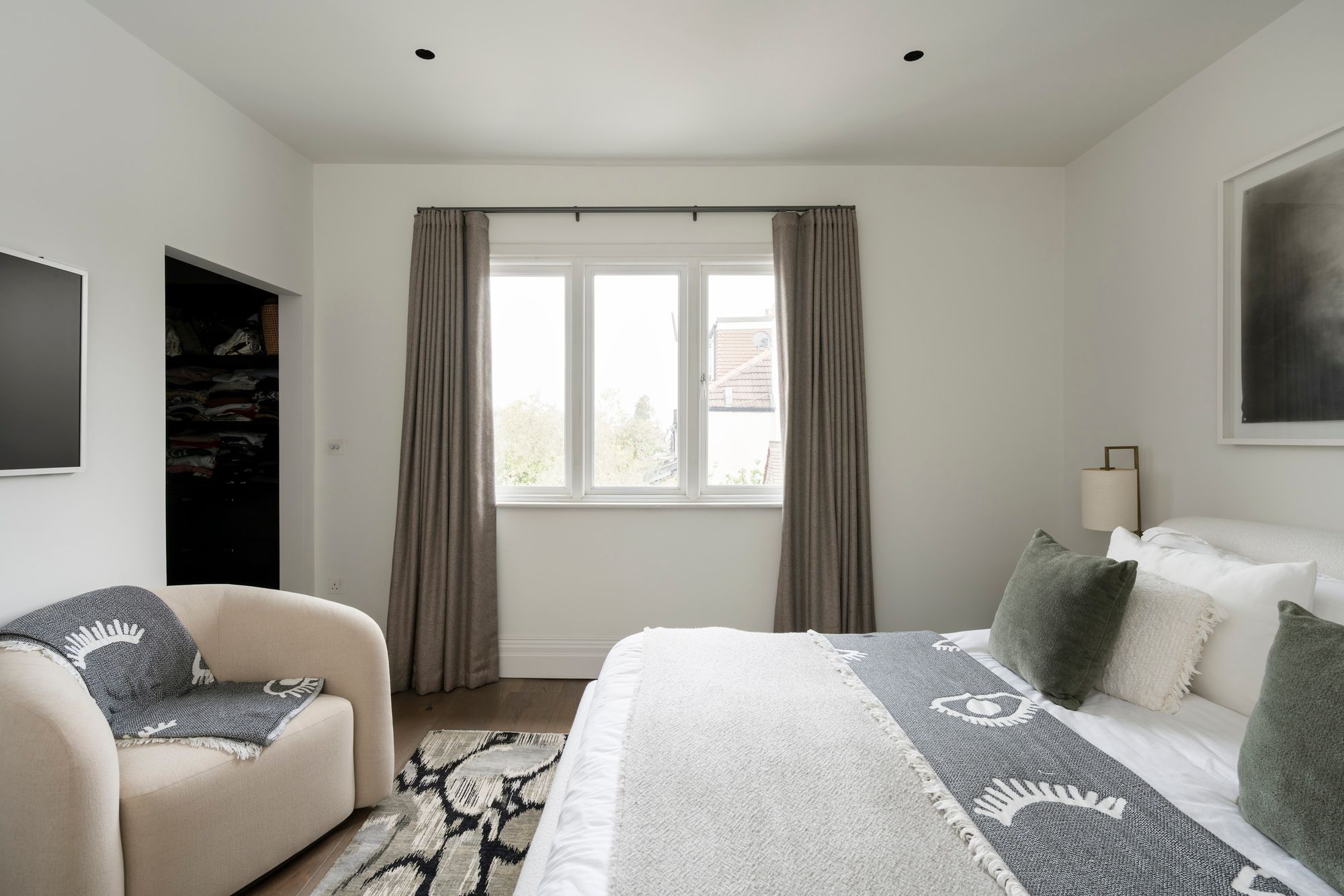 Semi Detached House For Sale Nightingale Lane, Balham, SW12
