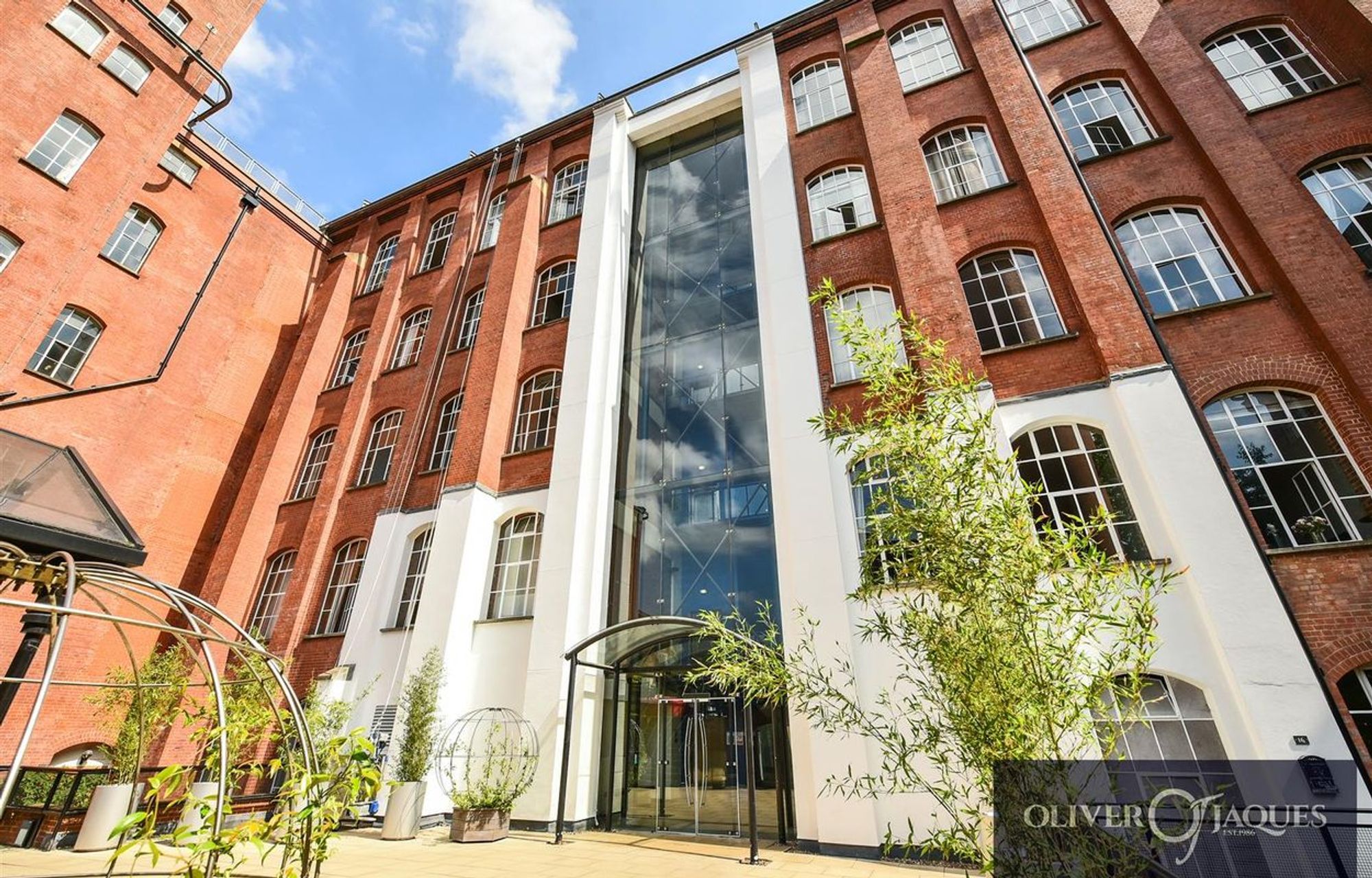 1 Bed, 1 Bath Property For Sale in Flat 357 Manhattan Building, Bow ...