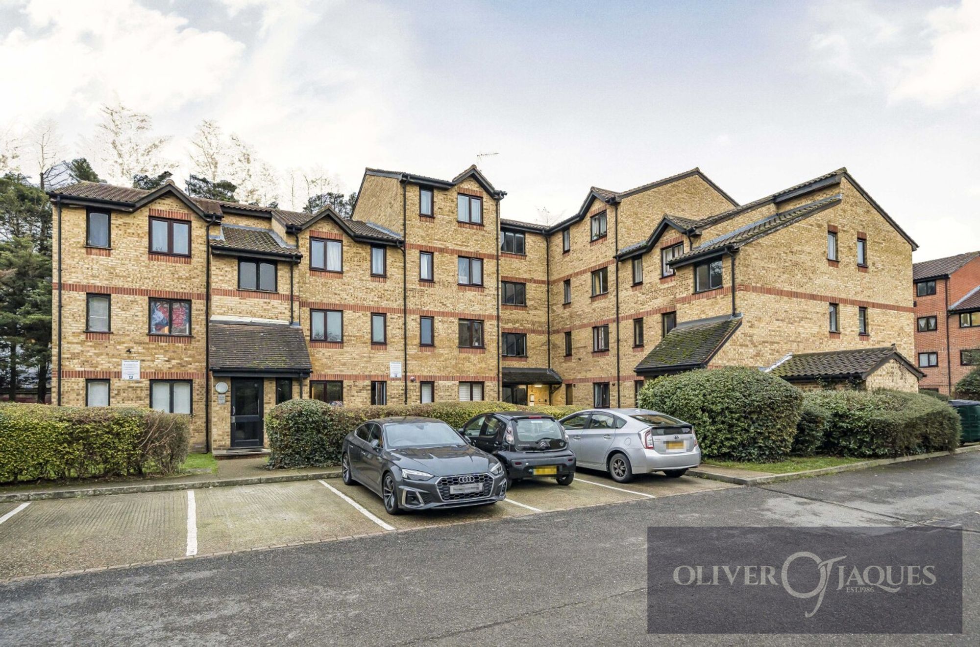 2 Bed, 1 Bath Property For Sale in Flat 15, Donne House, SE14