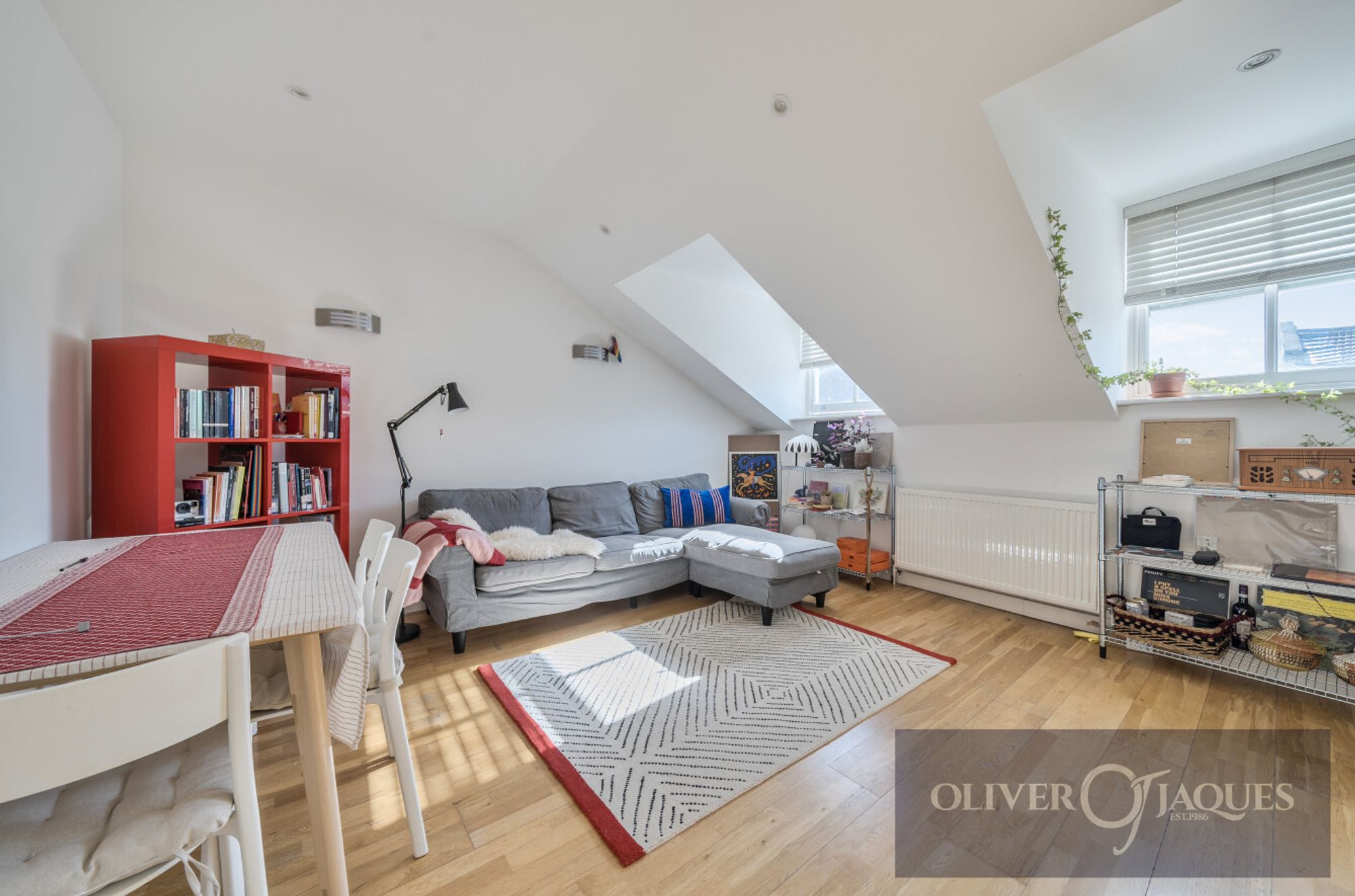 2 Bed, 1 Bath Property For Sale in Flat 6, 519A Roman Road, E3