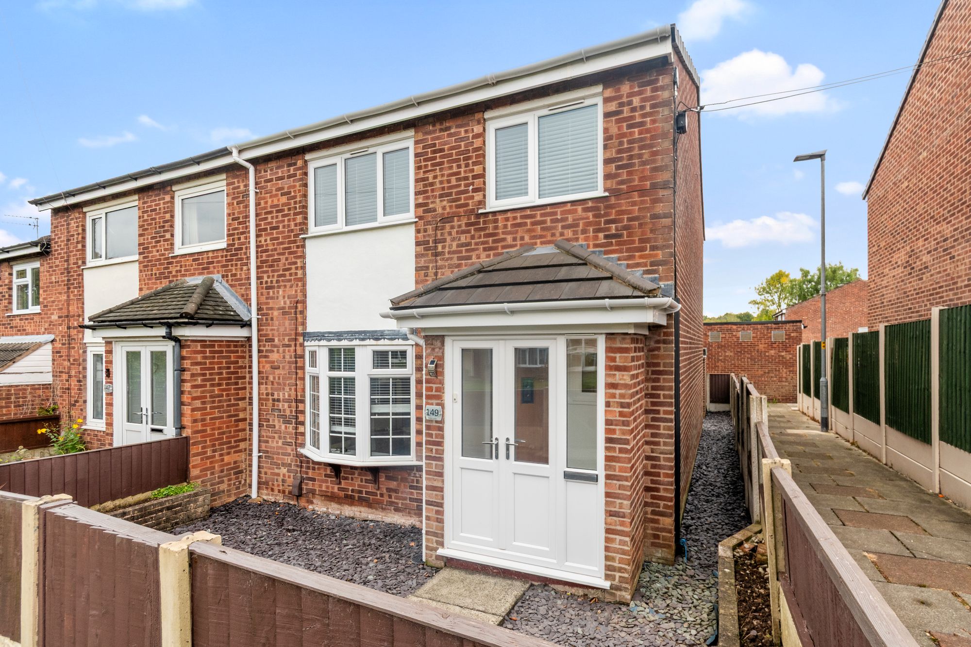 Estate Agents Warrington, Wigan, Leigh, Widnes & St Helens | Ashtons ...