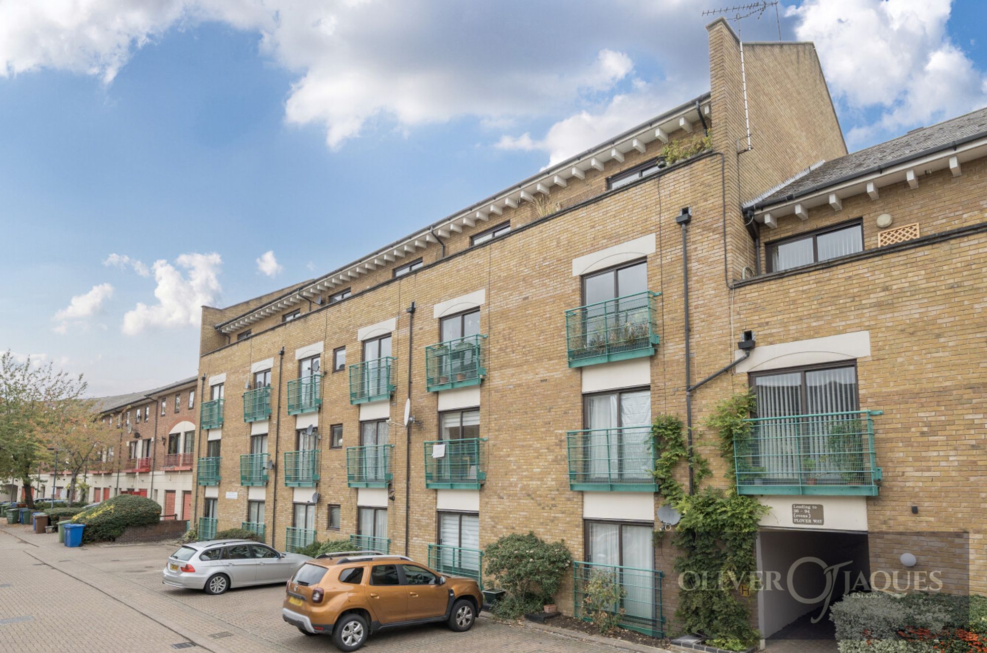 2 Bed, 2 Bath Property For Sale in Plover Way, London, SE16
