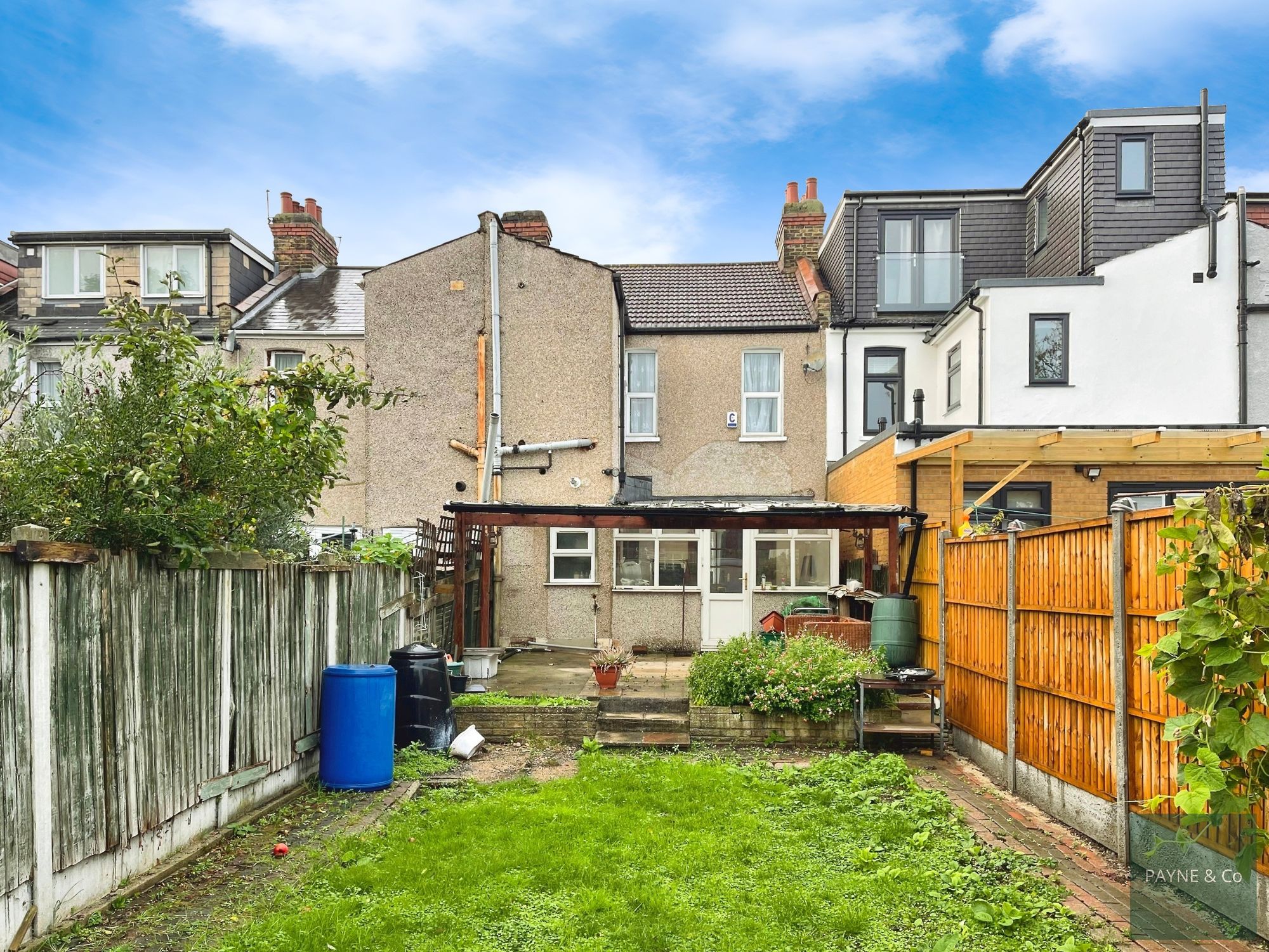 4 Bed, 1 Bath Property For Sale in Balfour Road, Ilford, IG1 4HZ