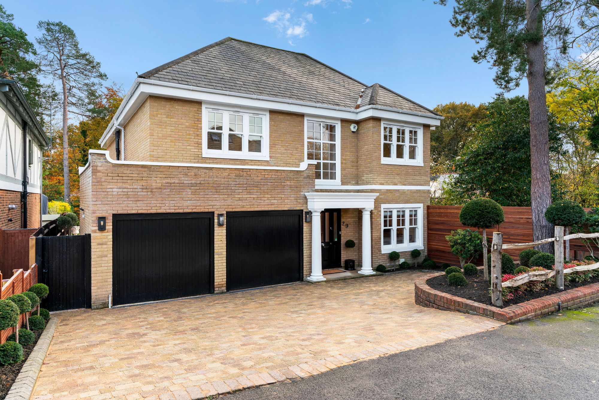 5 Bed, 5 Bath Property For Sale in Links Green Way, Cobham, KT11 2QH