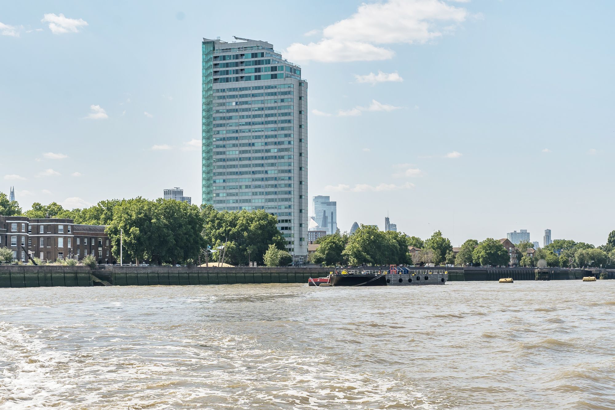 2 Bed, 1 Bath Property For Sale in Flat 20.05, Aragon Tower George ...