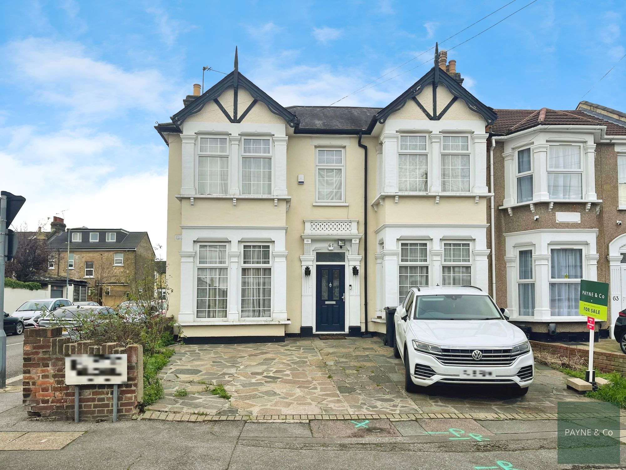4 Bed, 2 Bath Property For Sale in De Vere Gardens, Ilford, IG1 3EF