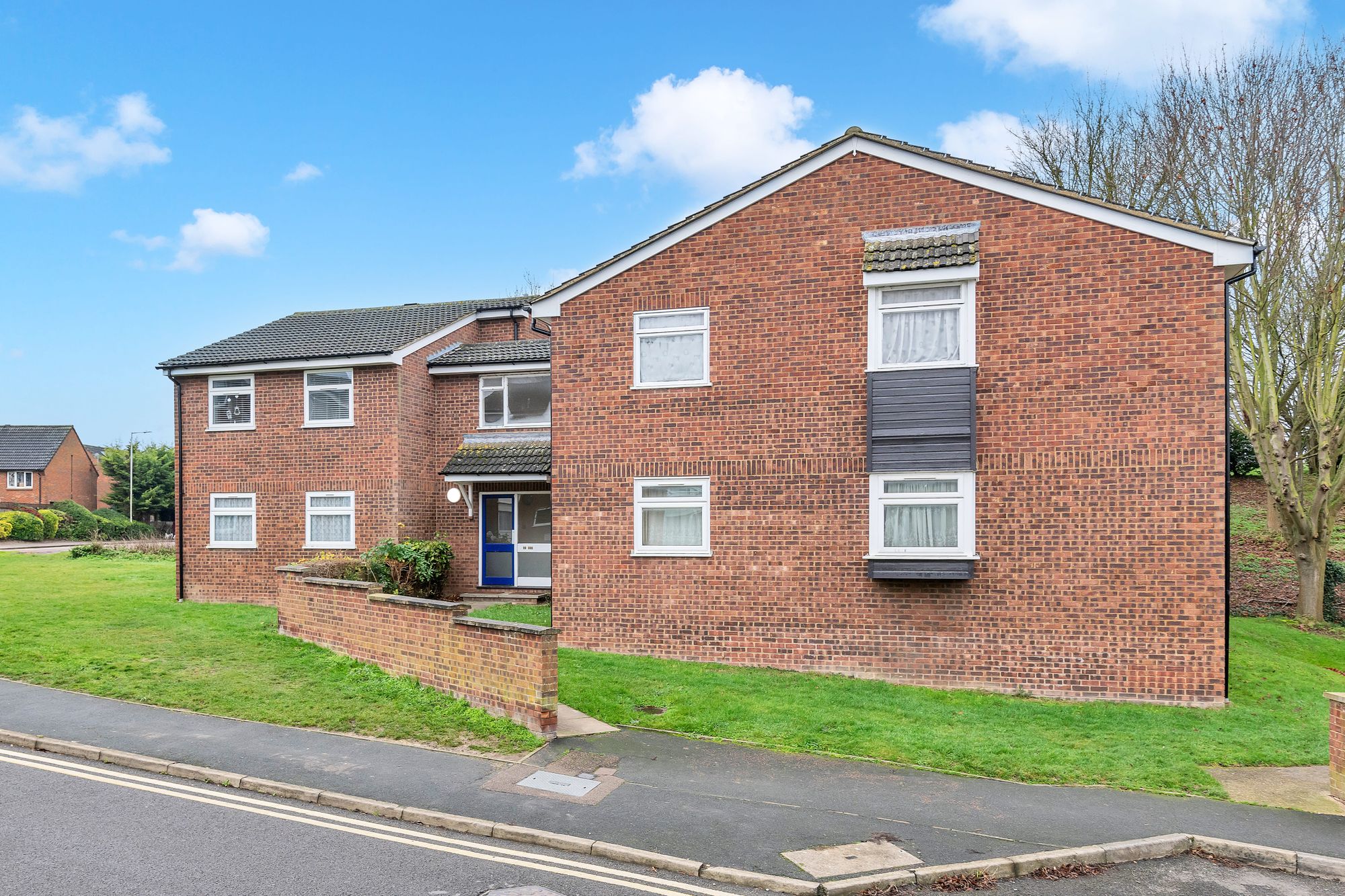 Burns Road, Royston, SG8 - Ensum Brown