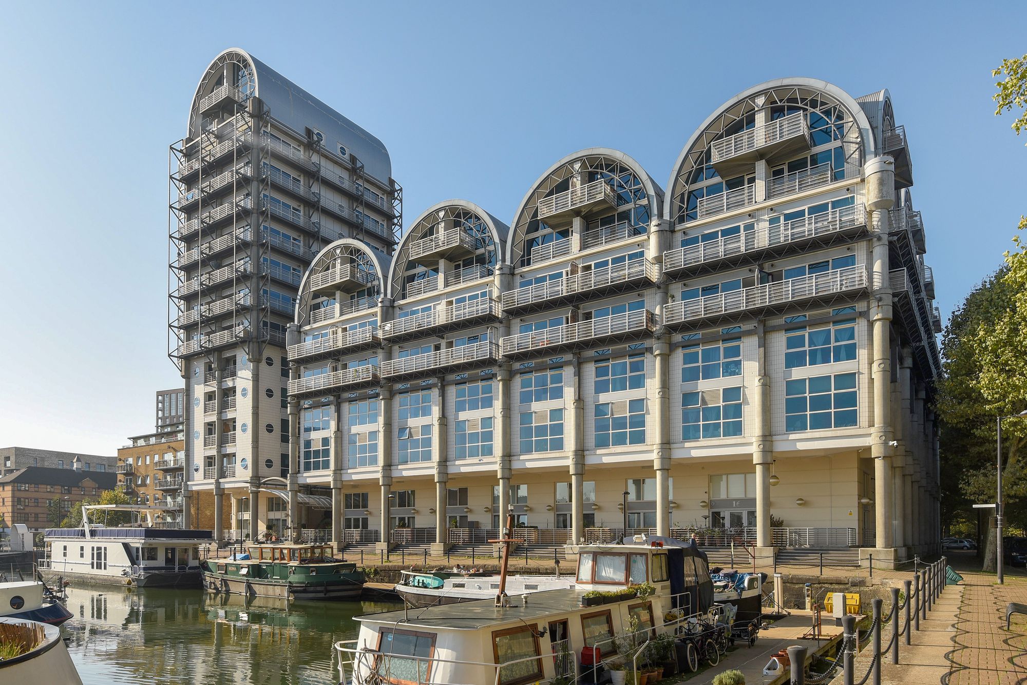 2 Bed, 1 Bath Property For Rent in Flat 123, Baltic Quay, SE16