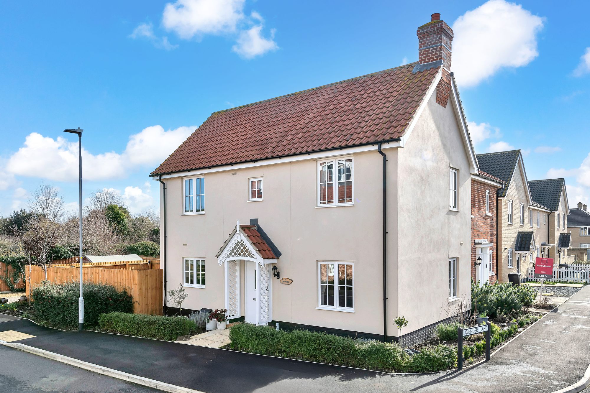 Clover Way, Melbourn, SG8 - Ensum Brown
