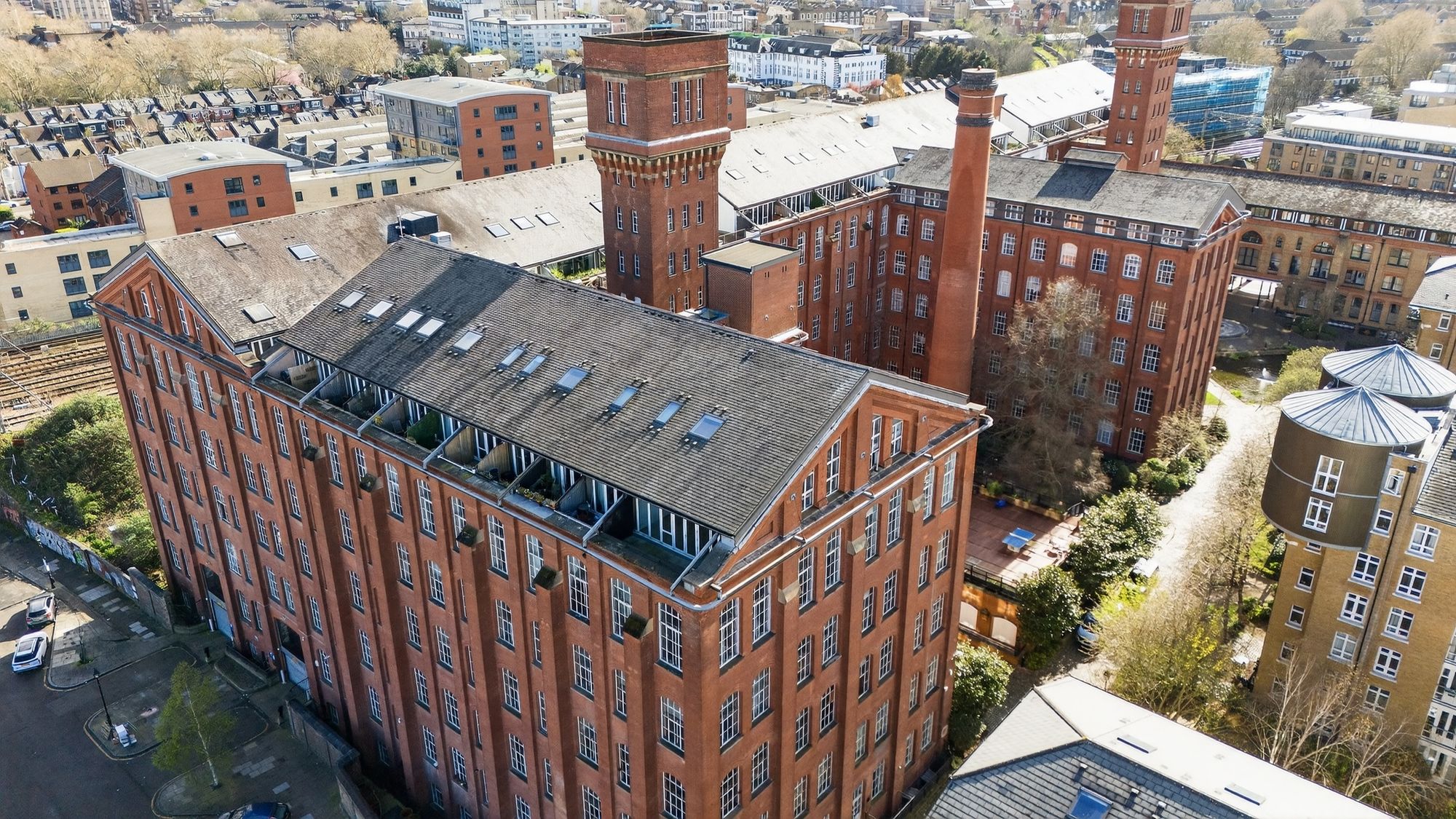 Properties For Sale in Bow - Flats & Houses - Oliver Jaques