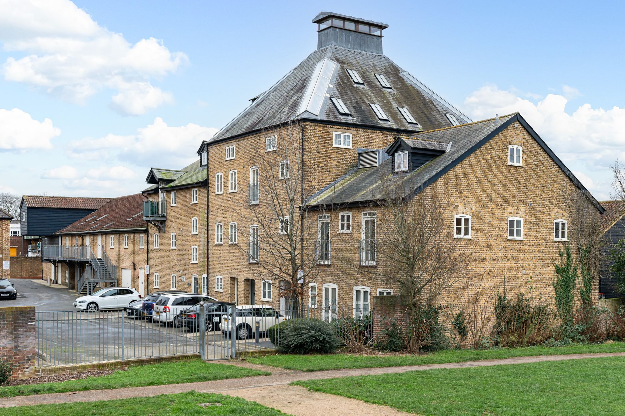 Watton Road, Ware, SG12 - Elliot Heath