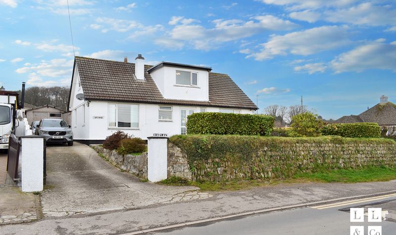Church Road, Mabe Burnthouse, TR10 - Lang Llewellyn